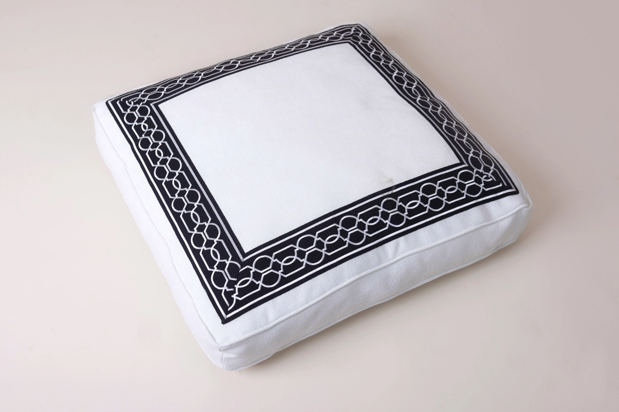 Customized Dog Bed Sophie D